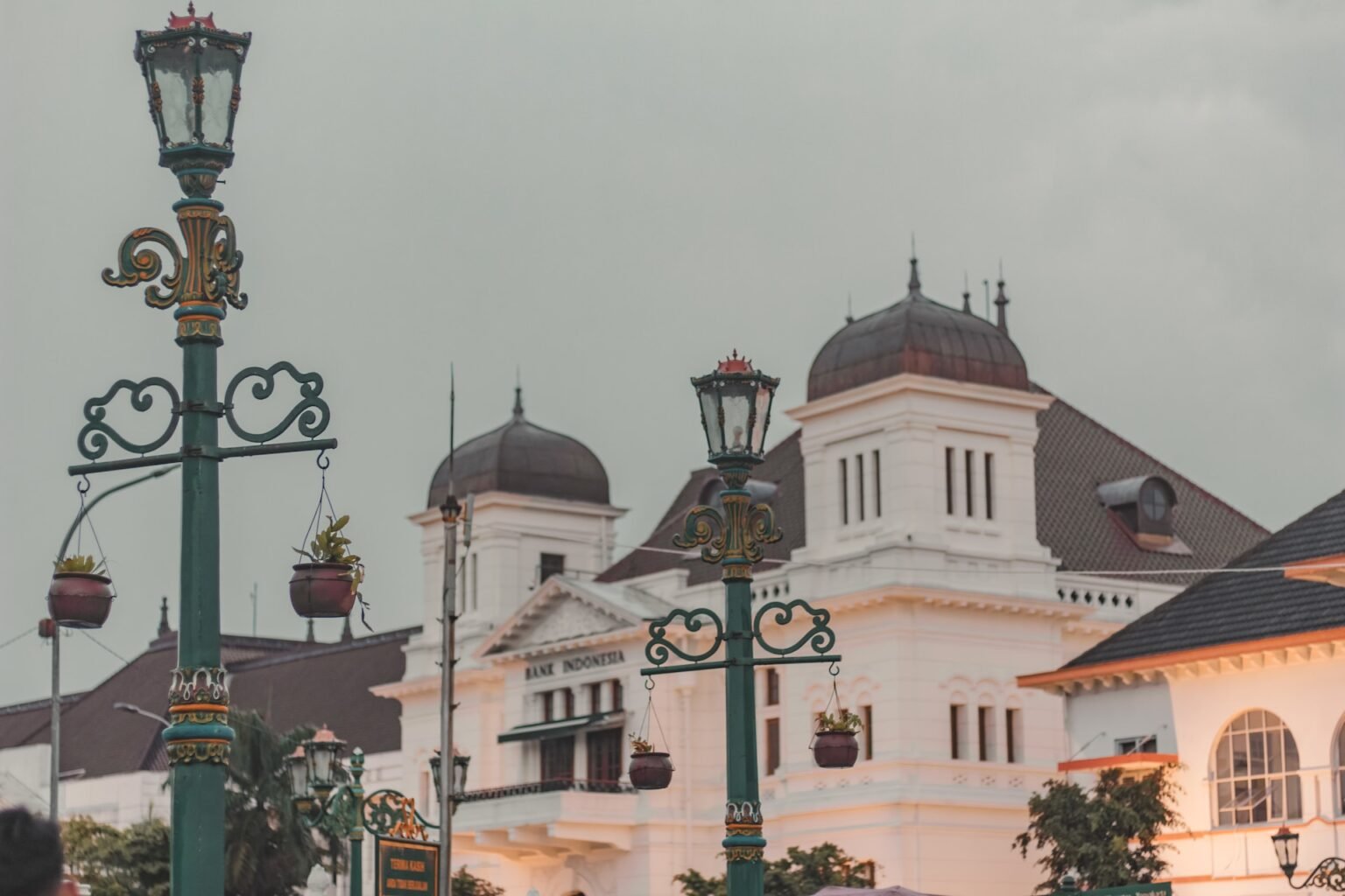 Traveling From Jakarta To Yogyakarta: Bus, Train, Plane, And Car ...